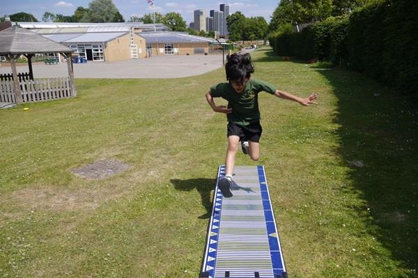 Careers at Goldsworth Primary School - Woking, United Kingdom, GU21 6NL ...
