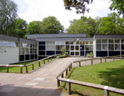 Careers at Ravenscote Junior School - Camberley, United Kingdom, GU16 ...